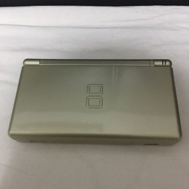 Nintendo DS Lite Gold Edition, Video Gaming, Video Game Consoles ...
