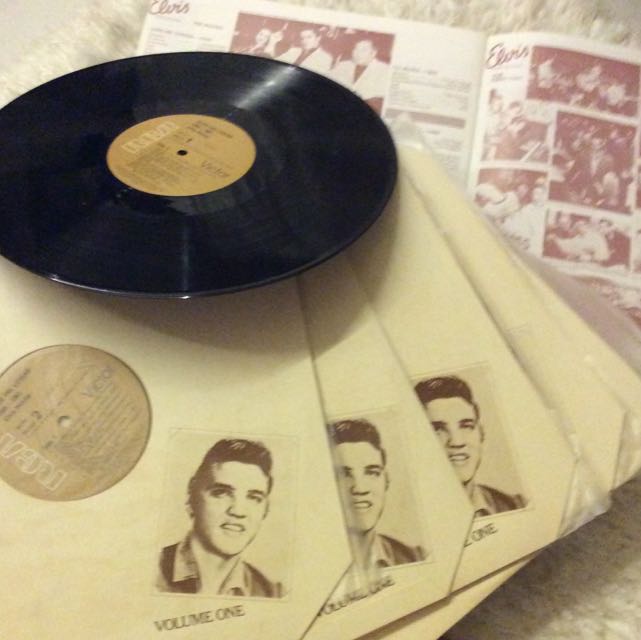 Elvis The Legend 1954 -1961.Very Rare 12 Volumes Records . RCA VICTOR ...