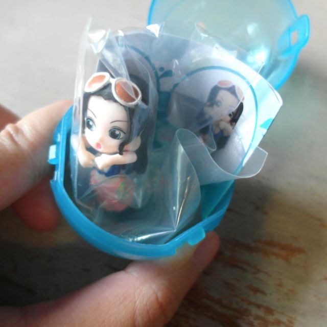 One Piece - Migiwa no Nouryokusha Vol.3 Ochatomo - Nico Robin, Hobbies & Toys, Memorabilia ...