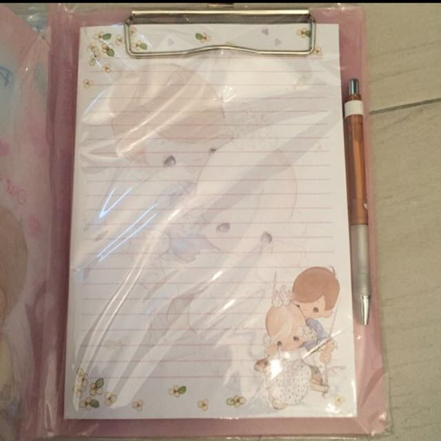 Precious Moments And Baby Cinnamon Roll Notepad Set, Hobbies & Toys ...