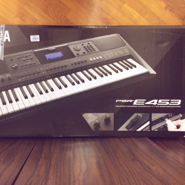 Yamaha PSR E453 Digital Keyboard, Hobbies & Toys, Music & Media ...