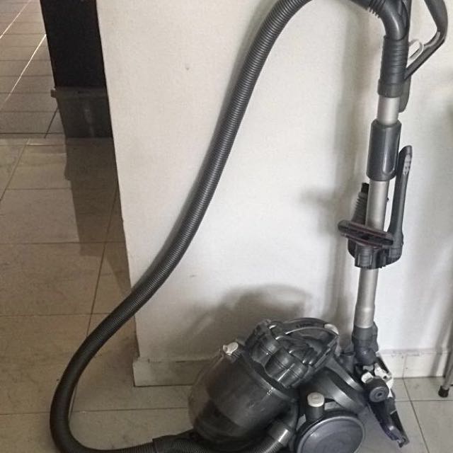 Dyson DC08 Vacuum Cleaner, Furniture & Home Living, Lighting & Fans ...