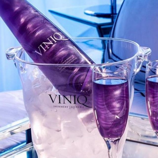 [Instock] Viniq Shimmery Liqueur Original 0.7L (20% Vol.), Luxury ...