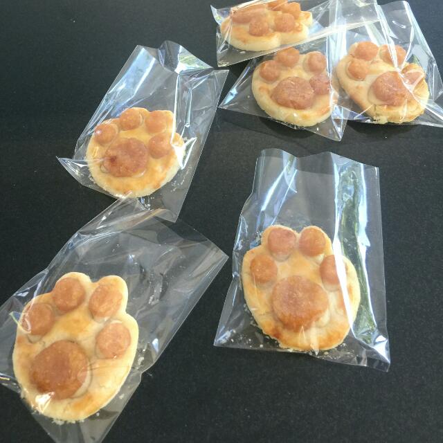 Pineapple Tarts For Dogs (Pawapple Tarts), Pet Supplies, Pet Food on ...