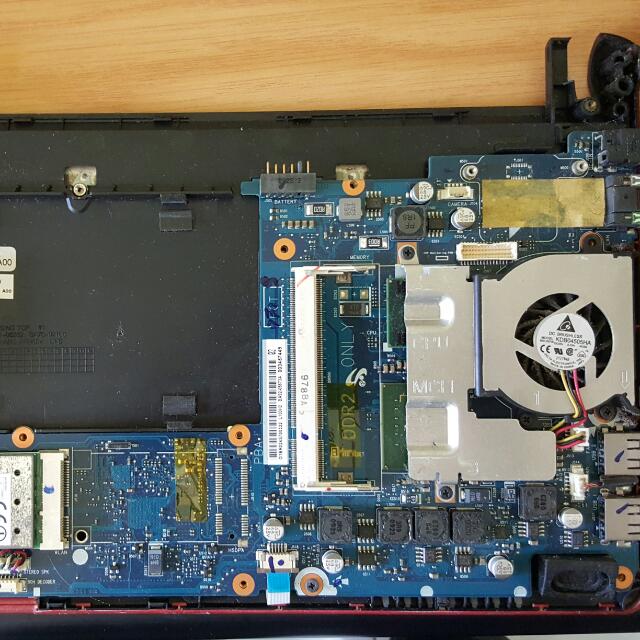 Samsung Netbook N110, Computers & Tech, Parts & Accessories, Computer ...