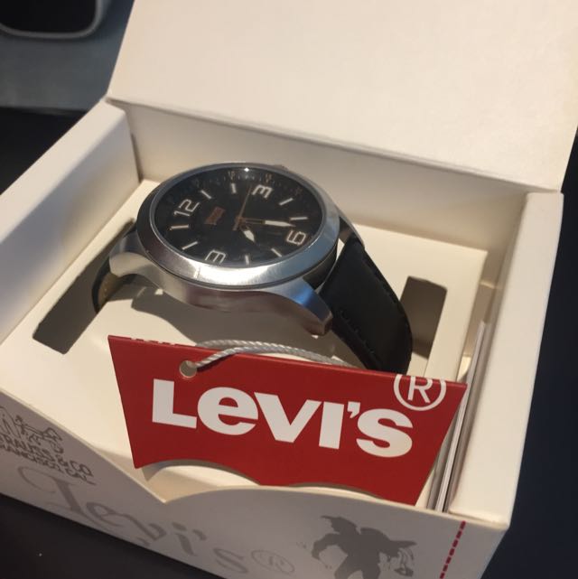 Levi's Wristwatch, Luxury, Watches on Carousell