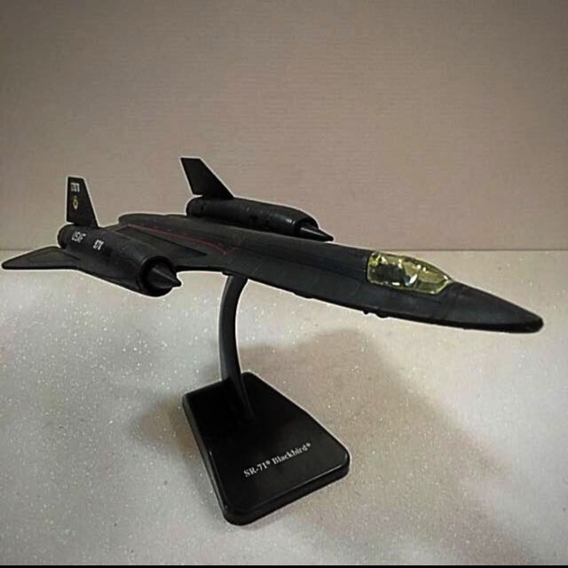 SR-71 Blackbird Model Airplane, Hobbies & Toys, Toys & Games on Carousell