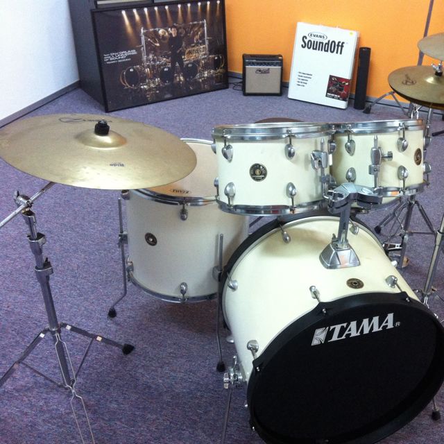 Tama Rhythm Mate w/ Planet Z Cymbals, Hobbies & Toys, Music & Media ...