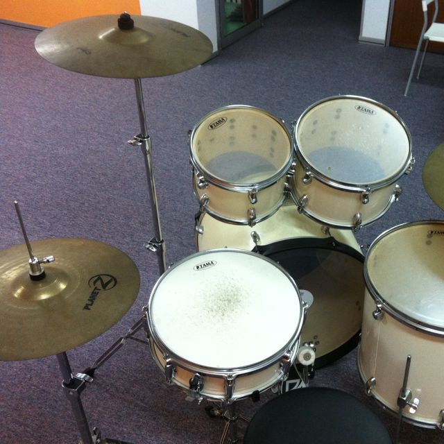 Tama Rhythm Mate w/ Planet Z Cymbals, Hobbies & Toys, Music & Media ...