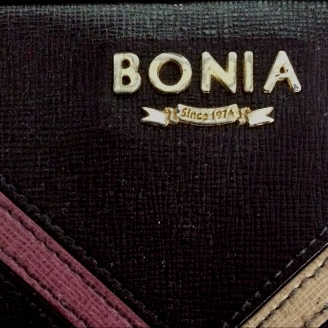 Used Bonia Wallet, Women's Fashion, Bags & Wallets, Wallets & Card ...