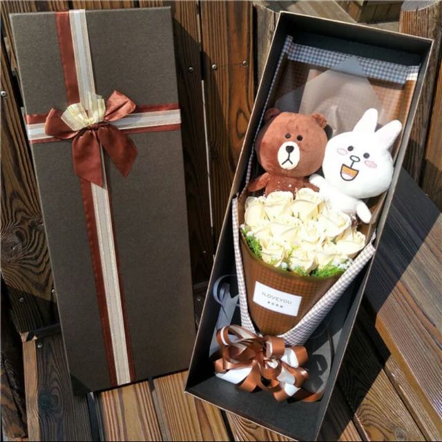 Hello Kitty / Line / Cony Flower Bouquet Perfect For Wedding Proposal ...