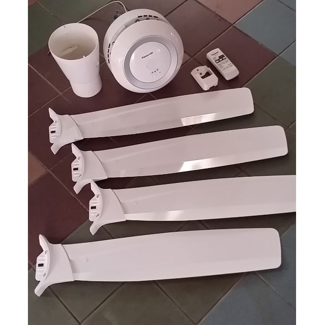 Panasonic Ceiling Fan Model FM14C8 - Used, TV & Home Appliances, Air ...