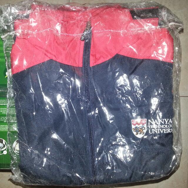 Nanyang Technological University NTU Jacket, Men's Fashion, Tops & Sets ...