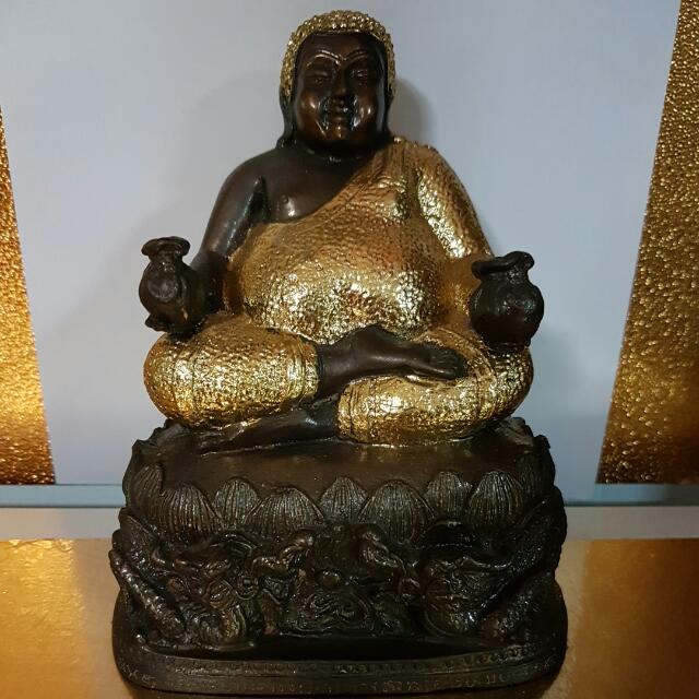 Lp Sam Ang Phra Sangkachai Bucha, Hobbies & Toys, Memorabilia ...