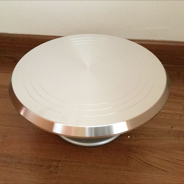 Metal Cake Turntable, TV & Home Appliances, Kitchen Appliances, Other ...