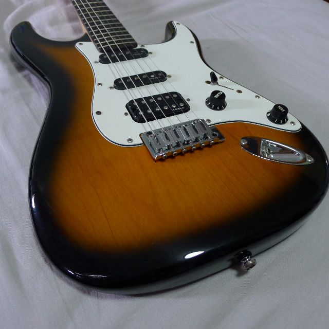 SWING STANDARD SERIES STRATOCASTER (2 TONE SUNBURST), Hobbies & Toys ...