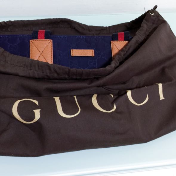 GUCCI Hand Carry Tote Bag, Women's Fashion, Bags & Wallets, Tote Bags ...