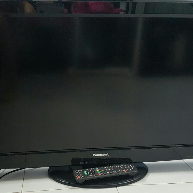 Panasonic Viera LCD TV TH-L32X20S, TV & Home Appliances, TV ...