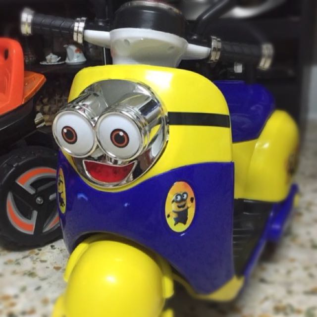 Battery-powered Scooter (Minion), Hobbies & Toys, Toys & Games on Carousell