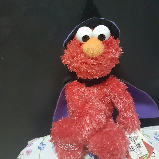 (Limited Edition) Elmo The Wizard, Hobbies & Toys, Toys & Games on ...