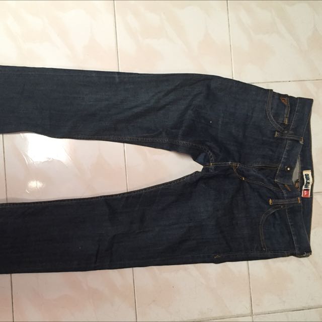Quicksilver Jeans, Men's Fashion, Bottoms, Jeans on Carousell