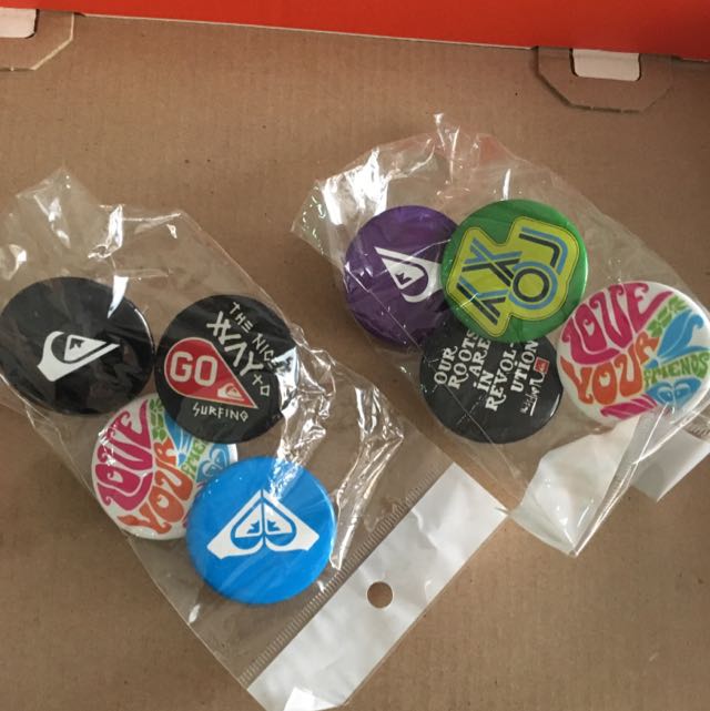 ROXY Button badges, Women's Fashion, Jewelry & Organisers, Body Jewelry ...