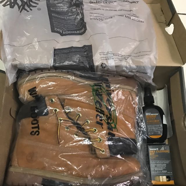 TIMBERLAND w/ box and accessories, Women's Fashion, Footwear, Flipflops ...