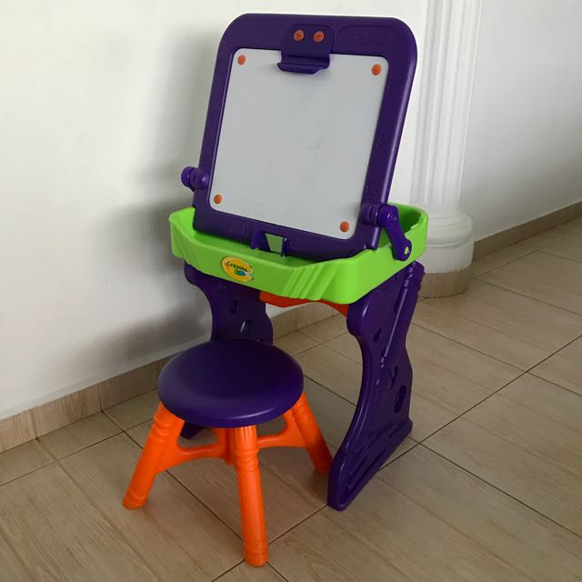 Crayola Easel / Play & Fold Art Studio, Babies & Kids, Baby Nursery ...