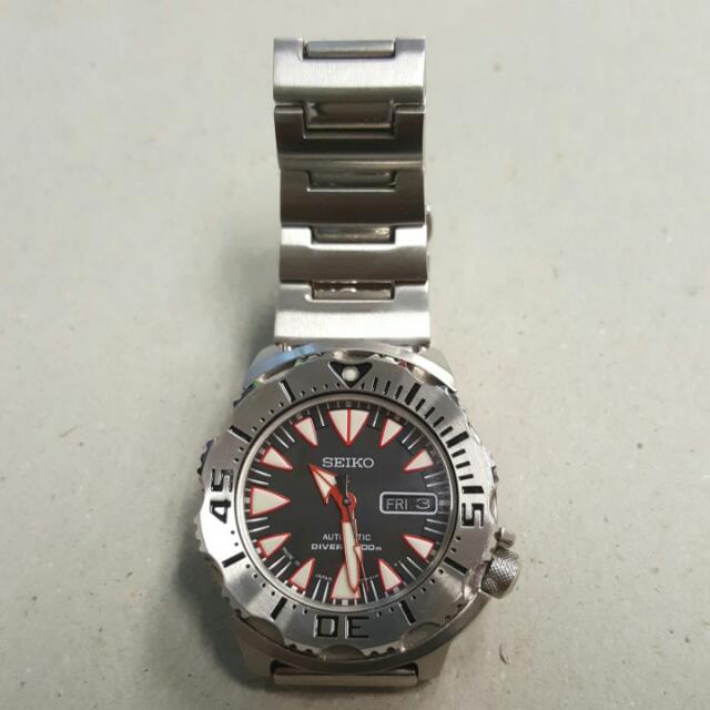 Seiko SRP313J 2nd GEN Monster Diver "Red Fang Aka Dracula", Mobile ...