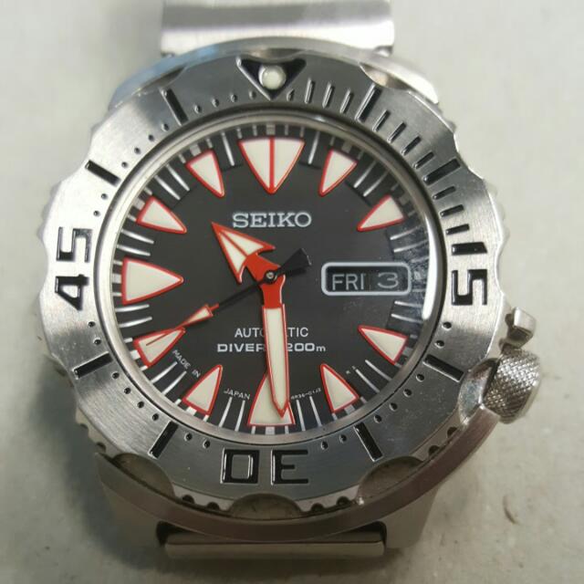 Seiko SRP313J 2nd GEN Monster Diver "Red Fang Aka Dracula", Mobile ...