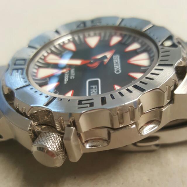 Seiko SRP313J 2nd GEN Monster Diver "Red Fang Aka Dracula", Mobile ...
