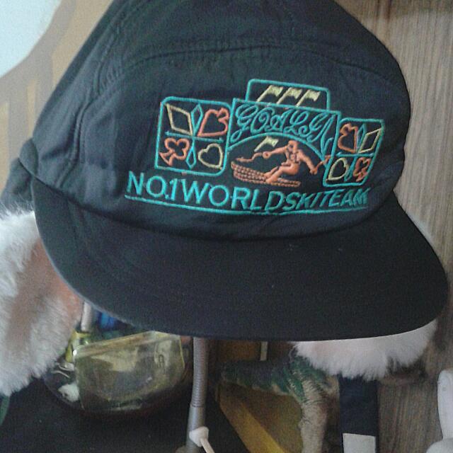 Topi Unik, Fesyen Pria, Aksesoris di Carousell