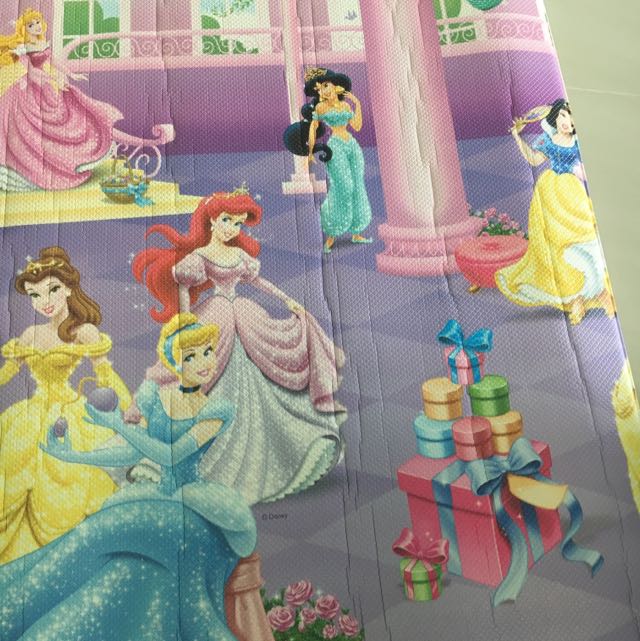 LG Bumper Playmat Disney Princesses, Babies & Kids, Babies & Kids ...