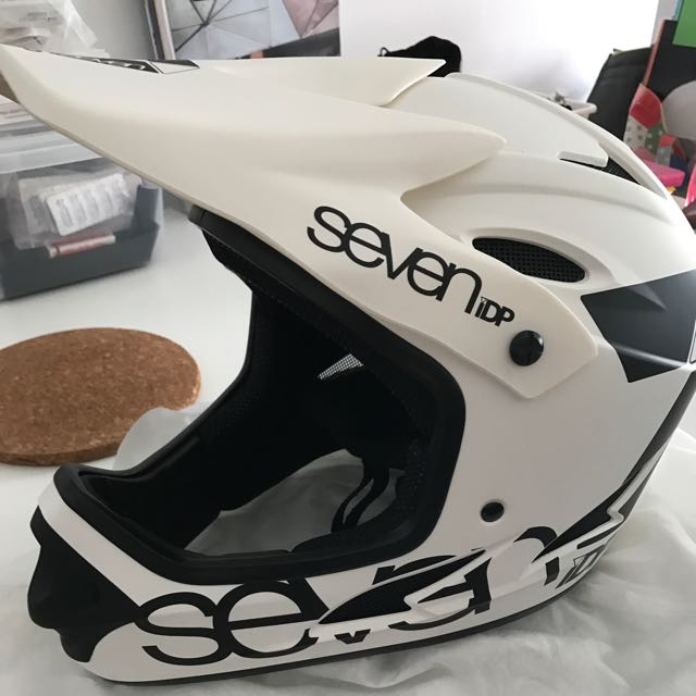 Seven Idp Helmet, Sports Equipment, Bicycles & Parts, Bicycles on Carousell