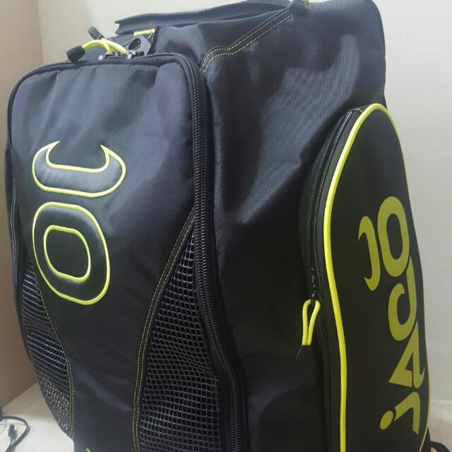 Jaco 2.0 Convertible Duffel Bag (Black/ Sugafly Yellow), Men's Fashion ...