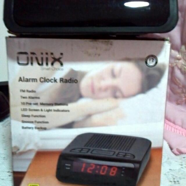 (MINI) ONIX RADIO/ALARM CLOCK , Everything Else on Carousell