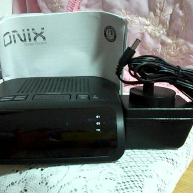 (MINI) ONIX RADIO/ALARM CLOCK , Everything Else on Carousell