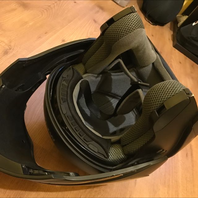 M FIZZ Modular Motorcycle Helmet, Car Accessories on Carousell