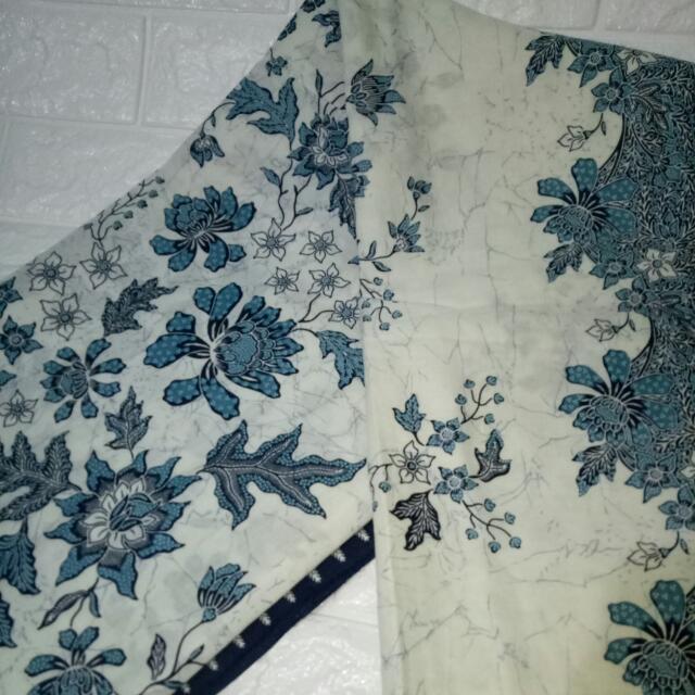 Batik Halus, Desain & Kerajinan Tangan, Lainnya di Carousell