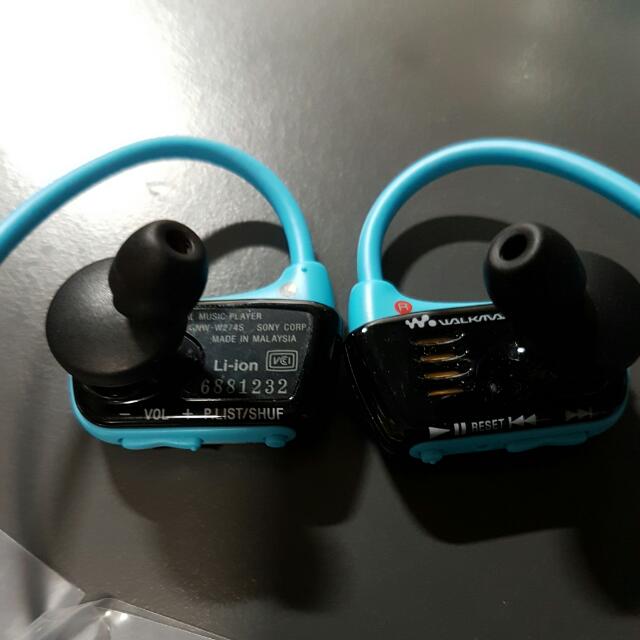 Sony Walkman Mp3 Player, W Series 8GB Handphone Integrated Waterproof ...