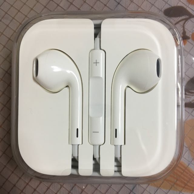 Apple Earpods, Audio, Earphones on Carousell