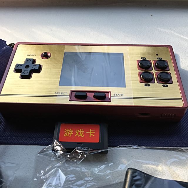 FC-POCKET classic 8 Bit Game Portable Console Family Computer 600 Games ...