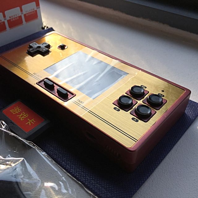 FC-POCKET classic 8 Bit Game Portable Console Family Computer 600 Games ...