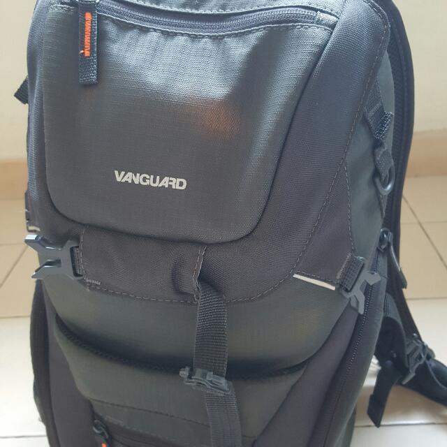 Vanguard Adaptor 45 Camera Backpack / Camera Bag, Photography ...