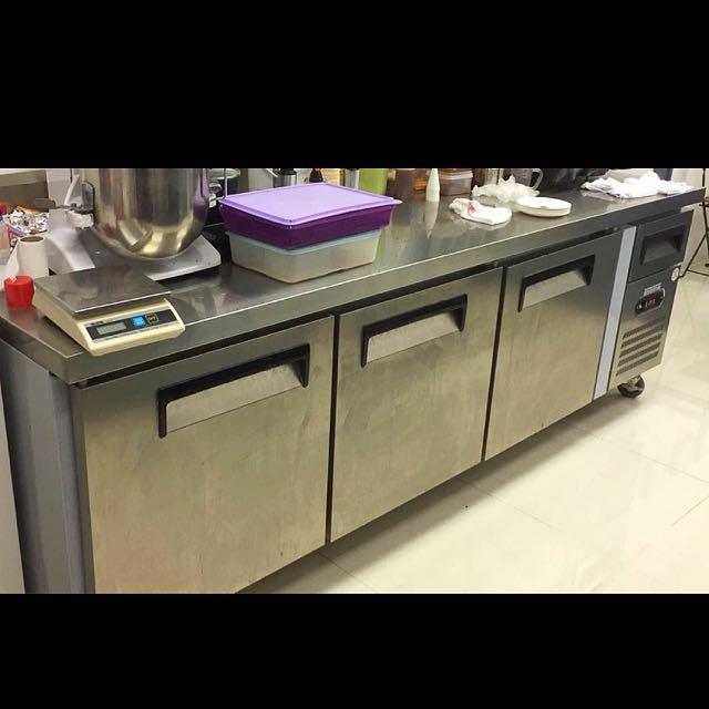 Commercial Table Top Chiller Almost New, TV & Home Appliances, Kitchen ...