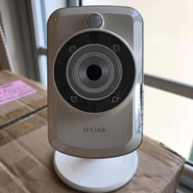 D-Link IP Camera Model No: DCS-942L, Furniture & Home Living, Security ...