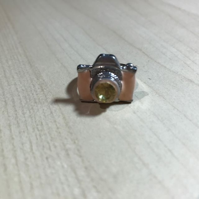 Pink Camera Ring, Women's Fashion, Jewelry & Organisers, Body Jewelry ...