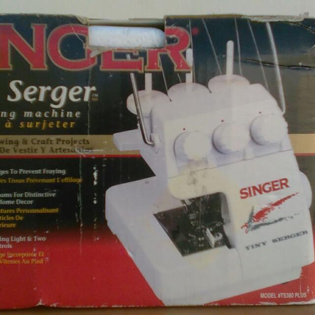 Singer tiny Serger, Hobbies & Toys, Stationery & Craft on Carousell