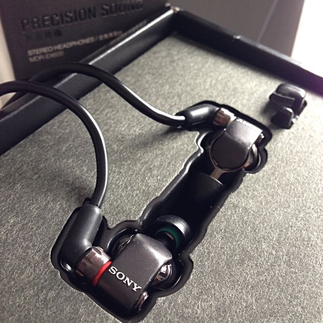 Sony MDR-EX600, Audio, Headphones & Headsets on Carousell