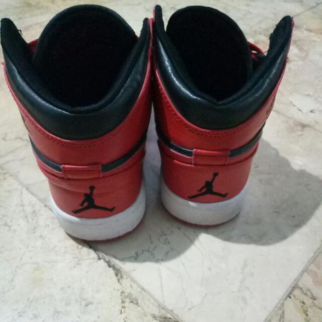 Sepatu Nike Air Jordan Retro 1 Bred Original (rejected) seri jump man ...